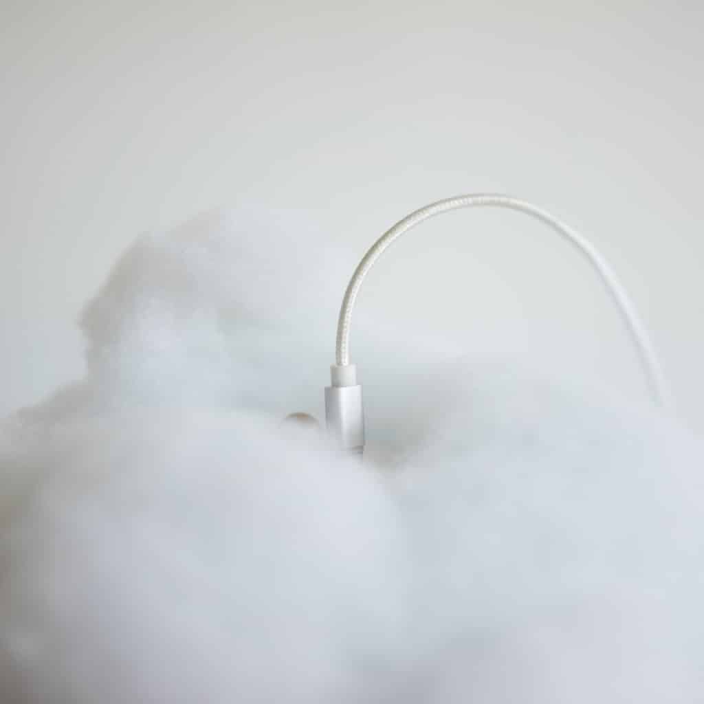 Floating Cloud - Crealev