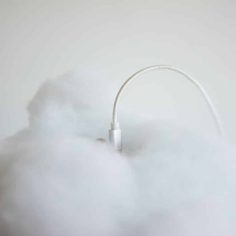 Floating Cloud - Crealev